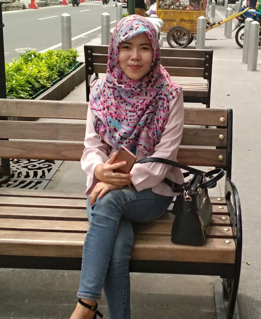 Nur Indah Sholikhati, S.Pd., M.Pd. – Fakultas Ilmu Budaya