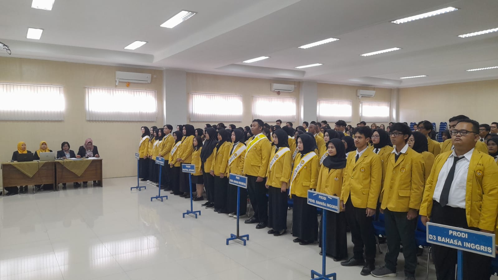Prosesi Yudisium Ke-1 dan ke-2 FIB Unsoed Wisuda Periode September 2023 ... Prosesi Yudisium Ke-1 dan ke-2 FIB Unsoed Wisuda Periode September 2023 ...